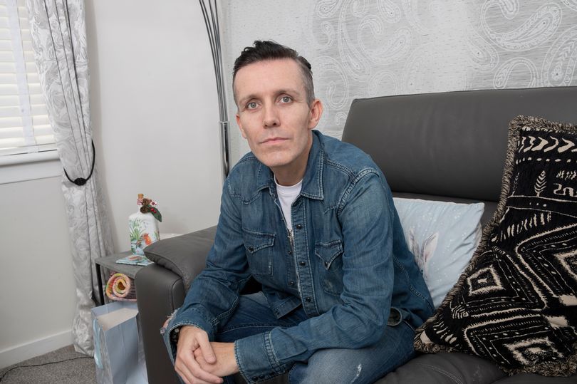 Dying dad spends perfect last Christmas with little daughter after visa ...