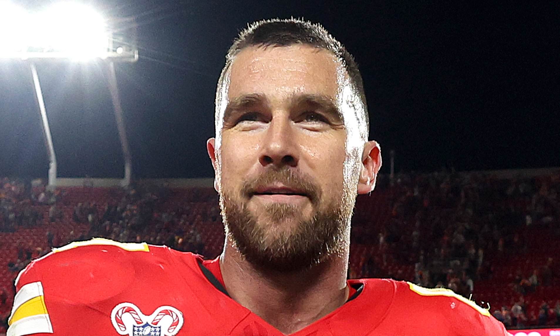 Chiefs lose final home game of season as Kelce bids fans farewell in ...