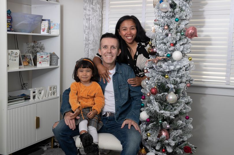 Dying dad spends perfect last Christmas with little daughter after visa ...