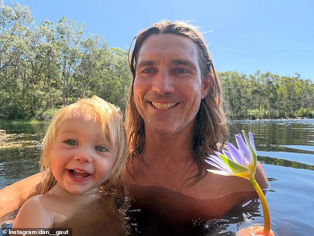 Heart-wrenching update on tradie who flew to US to stop his baby ...