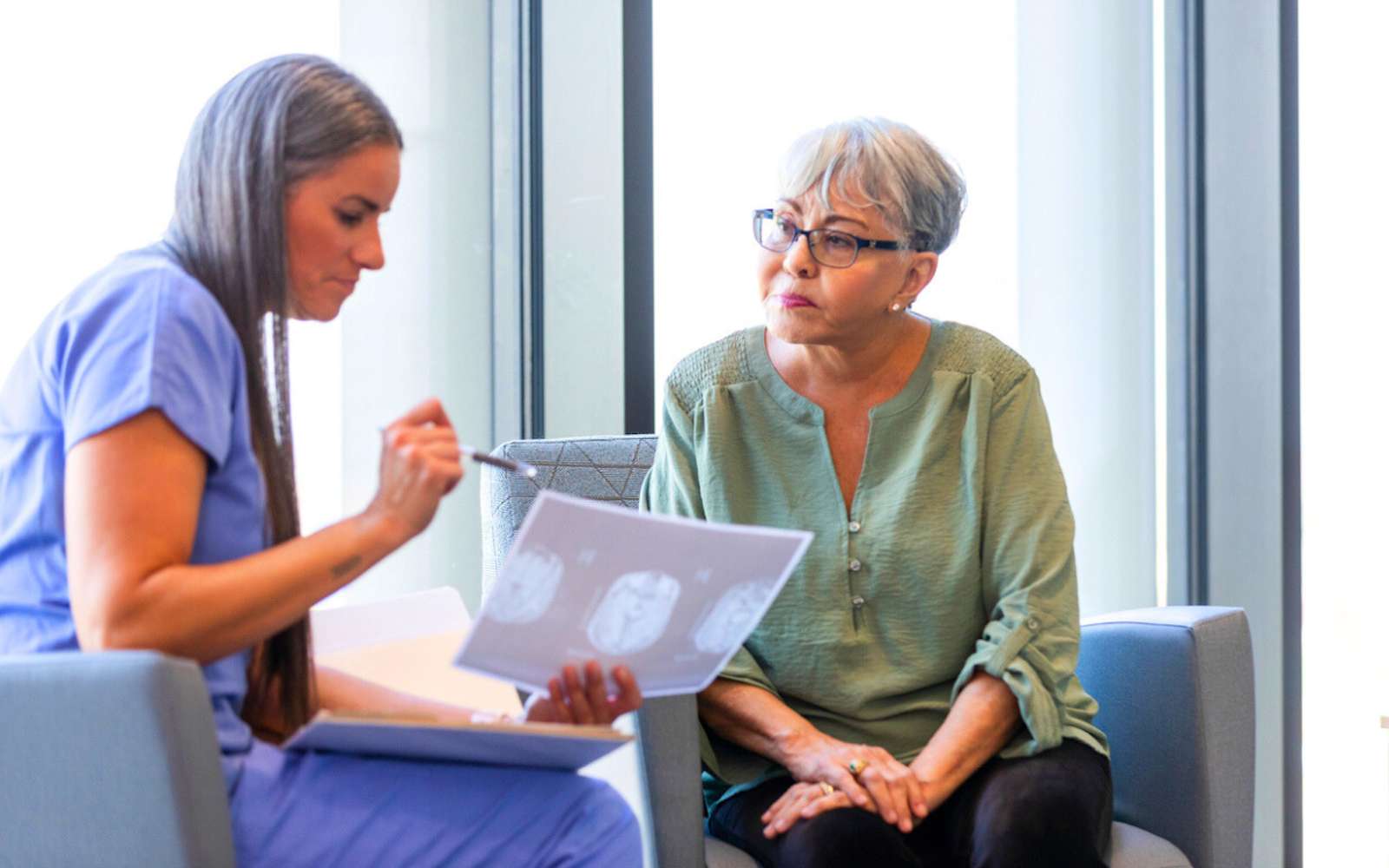 Alzheimer : une expérience inédite révèle un lien direct avec le microbiote