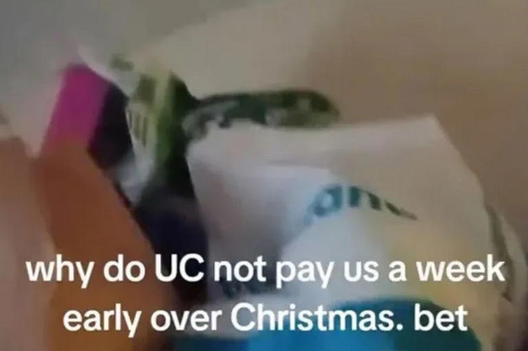 I'm on Universal Credit - I hate the DWP for making me run around on ...