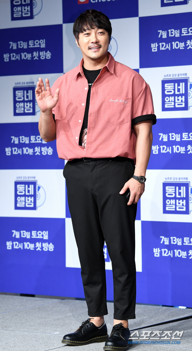 KCM proudly reveals her daughter's face on Christmas Day, which she hid ...