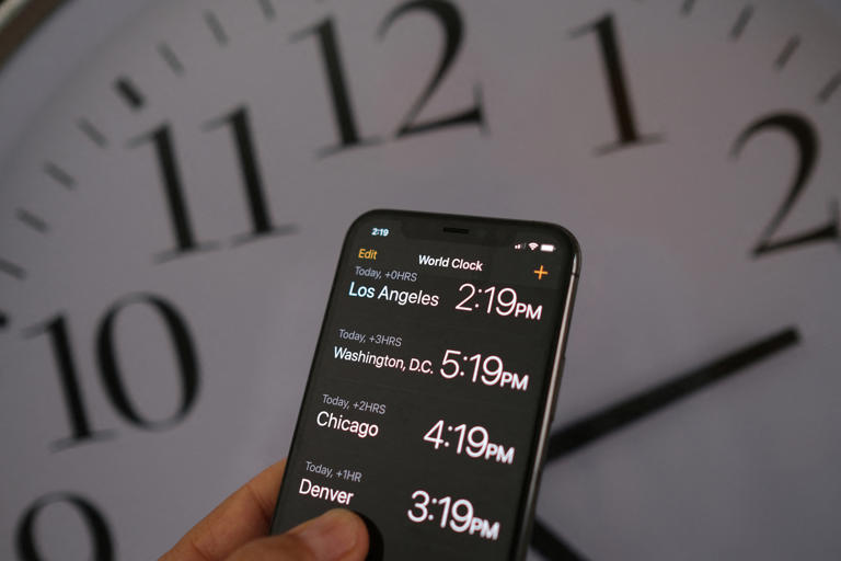 Trump suggests making Daylight Savings Time permanent