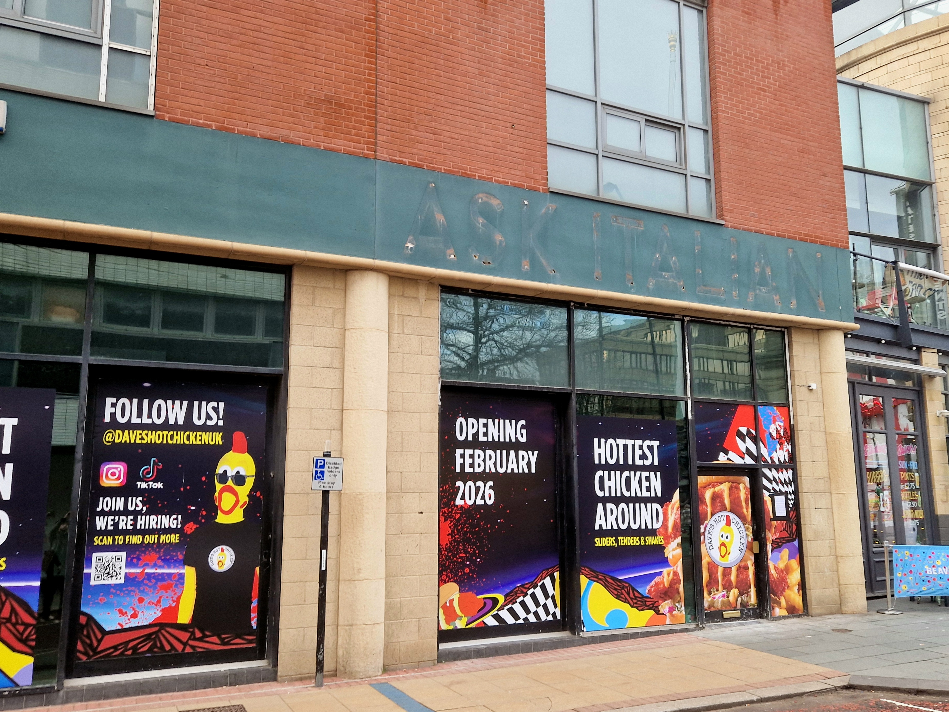 Dave's Hot Chicken: Signs go up as American fast food chain set to ...