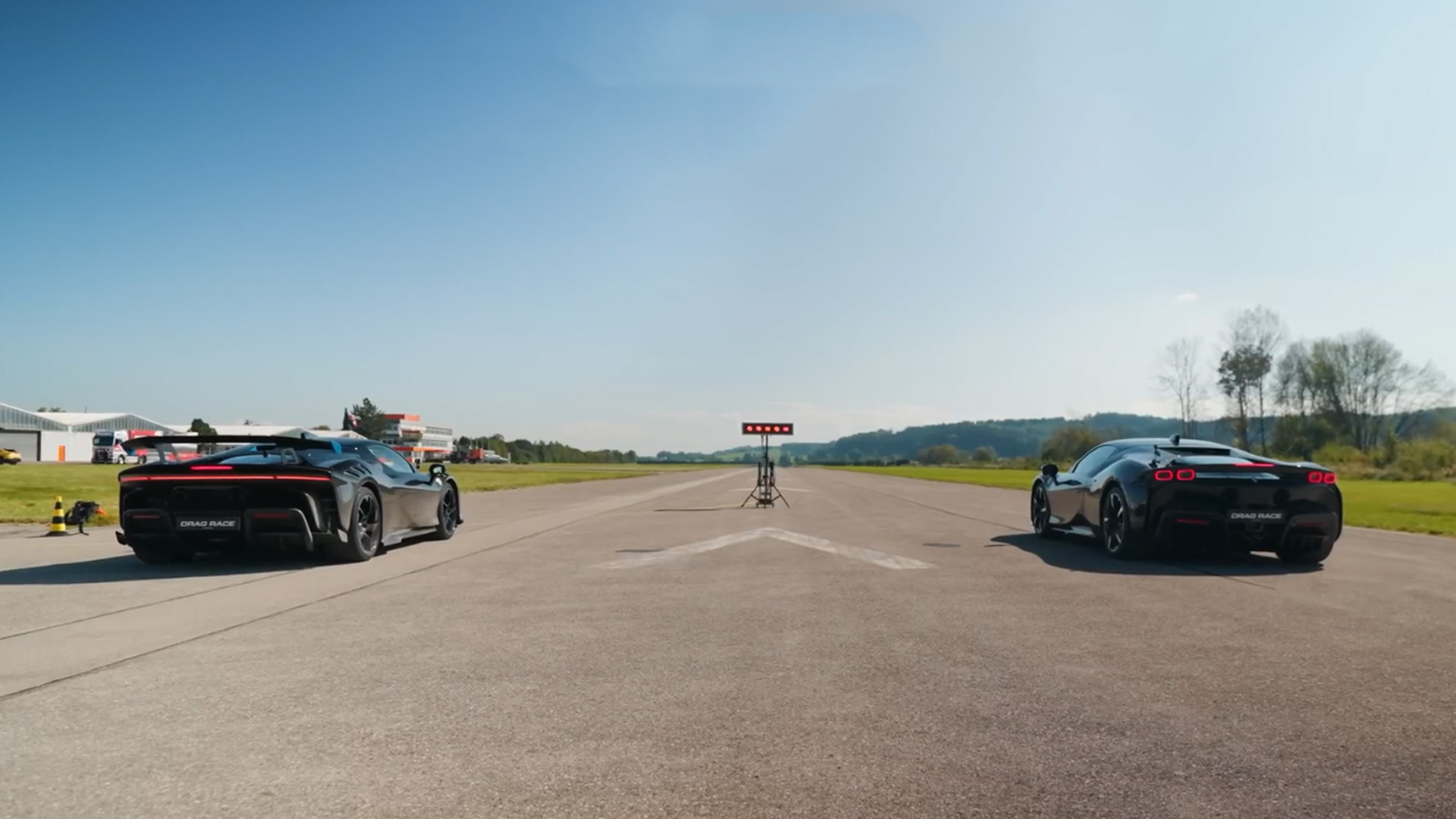 Ferrari SF90XX vs. Ferrari SF90 drag race