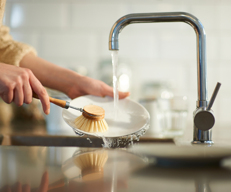 People are sprinkling salt on oven trays while they’re still warm ...