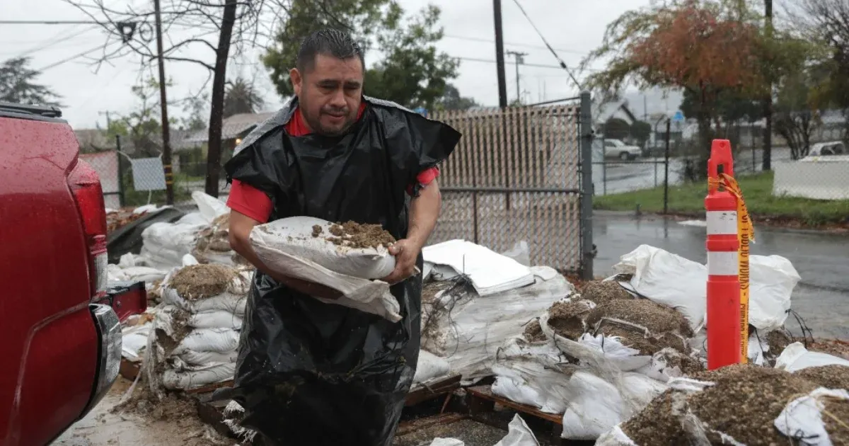 Két halálos áldozata van a Kaliforniában pusztító viharos időjárásnak