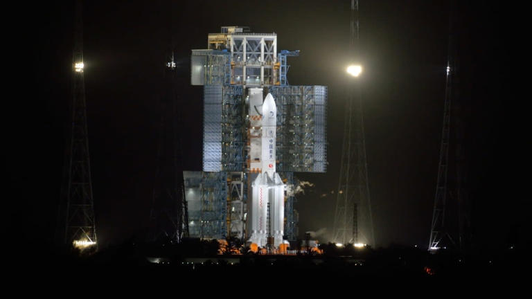 China fails second attempt at reusable rocket test, falling further ...