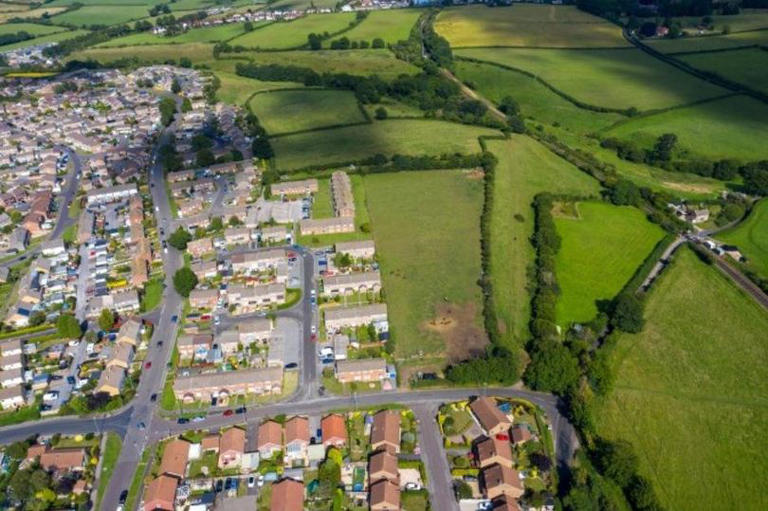 Somerset level crossing could be widened after 145 homes approved