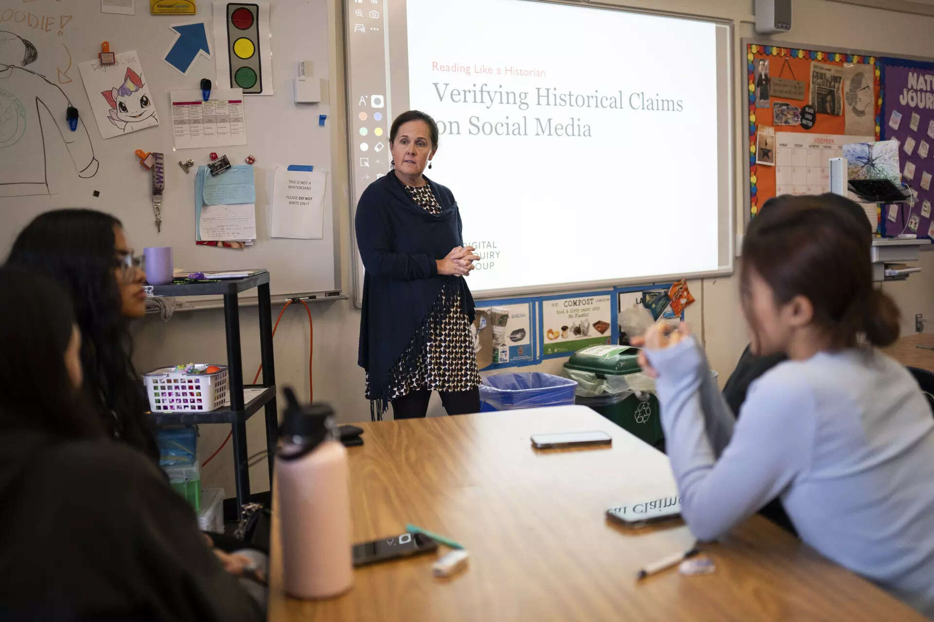 California’s ‘screenager’ classes show teens how to navigate social ...