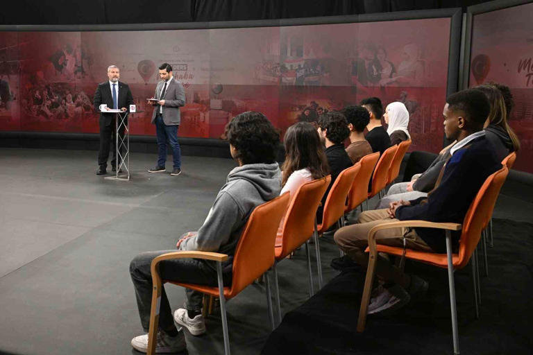 Dünyasının 123 ülkesindeki yaklaşık 4 bin öğrenci Türkçeye ‘Merhaba’ dedi