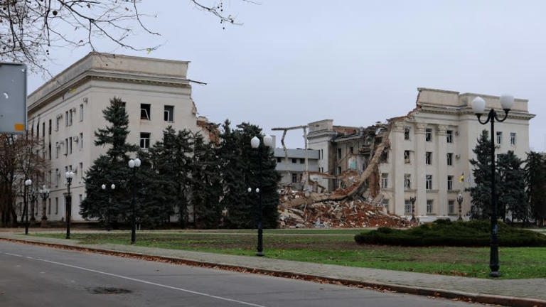 'It's a manhunt.' Frontline report from Kherson under Russian drone terror
