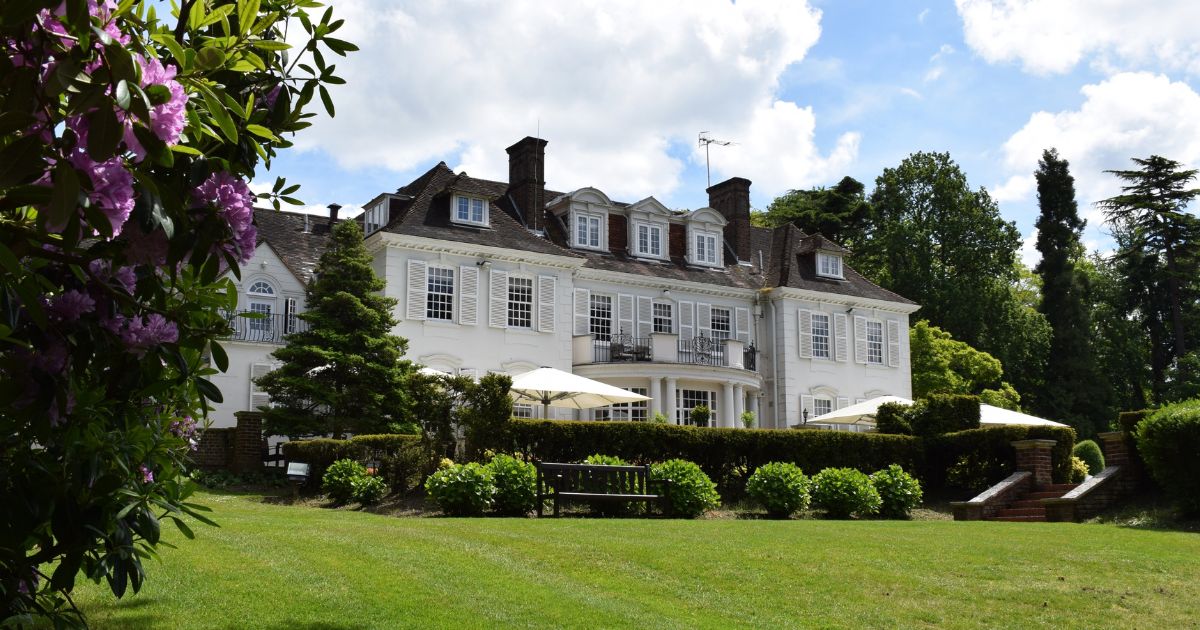 Julien Doré, Francis Cabrel, Cécile de France... ces maisons de stars ...