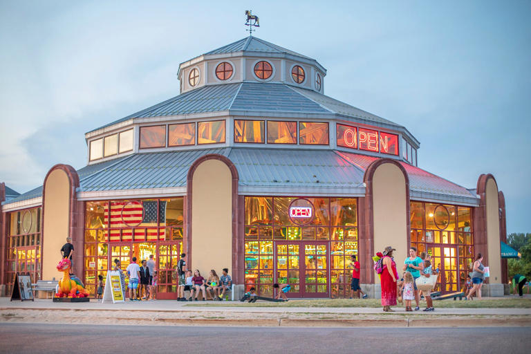 Need plans for New Year's Eve? Check out these South Bend area events.