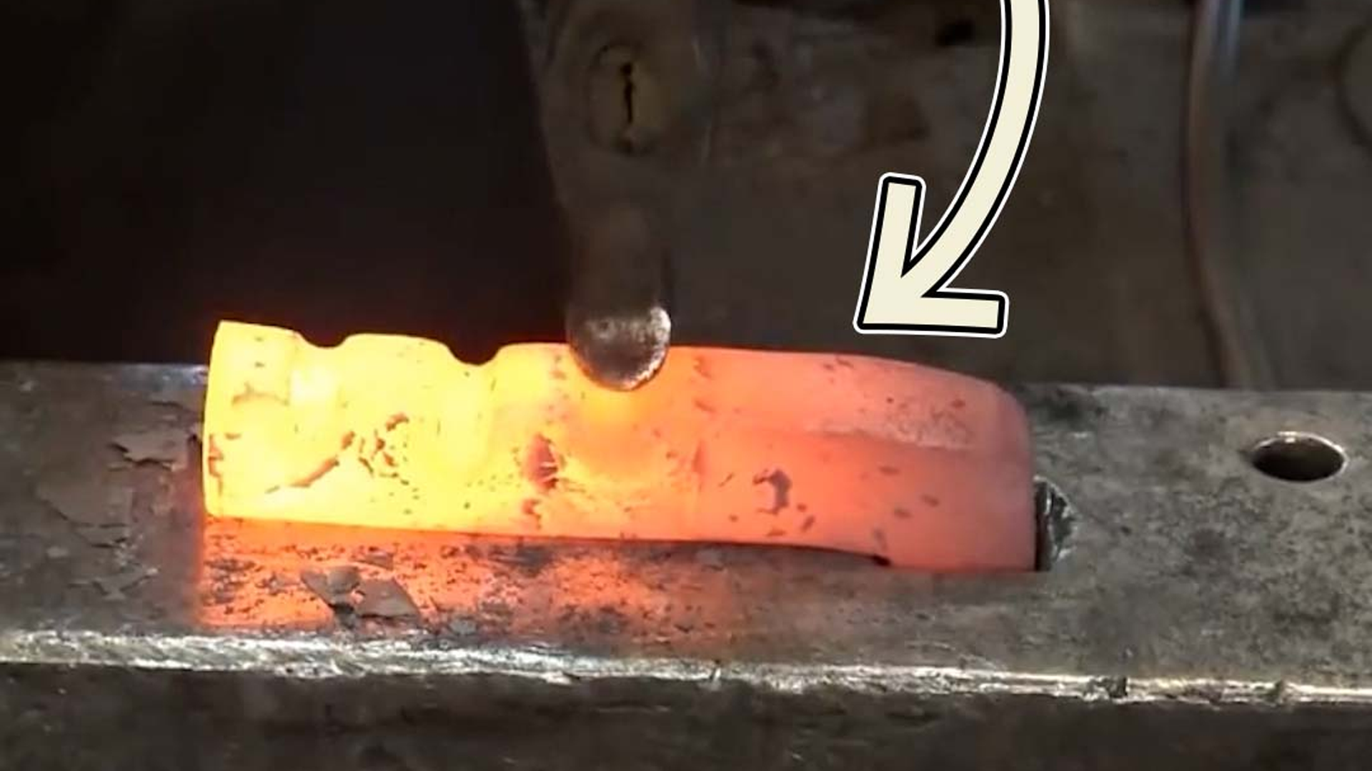 Blacksmithing made easy with a swage block