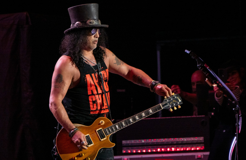 Guitarrista do Guns N' Roses revela os motivos do atraso do novo álbum