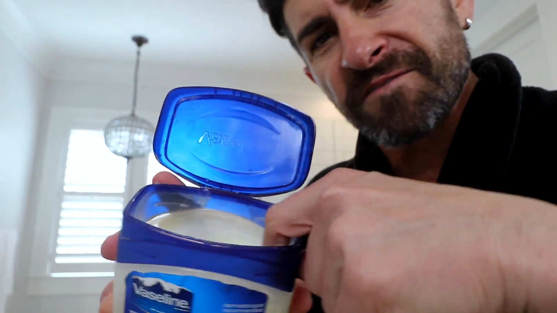 How small grooming mistakes age you fast