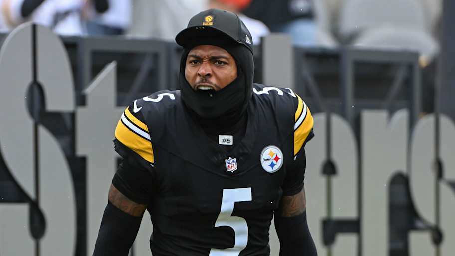 Steelers star hit with illness before Browns game