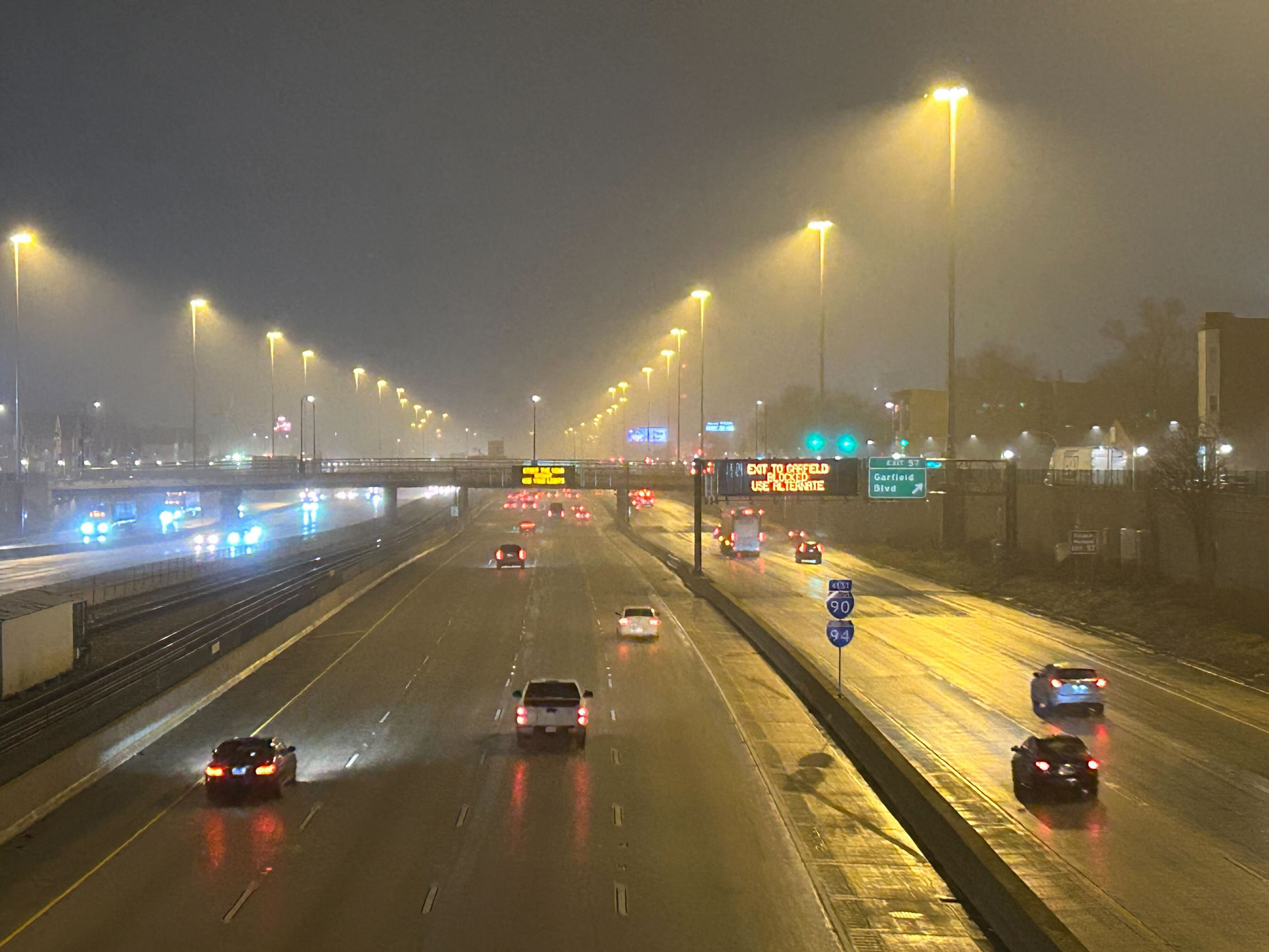 Chicago weather: Dense fog advisory in effect with low visibility ...