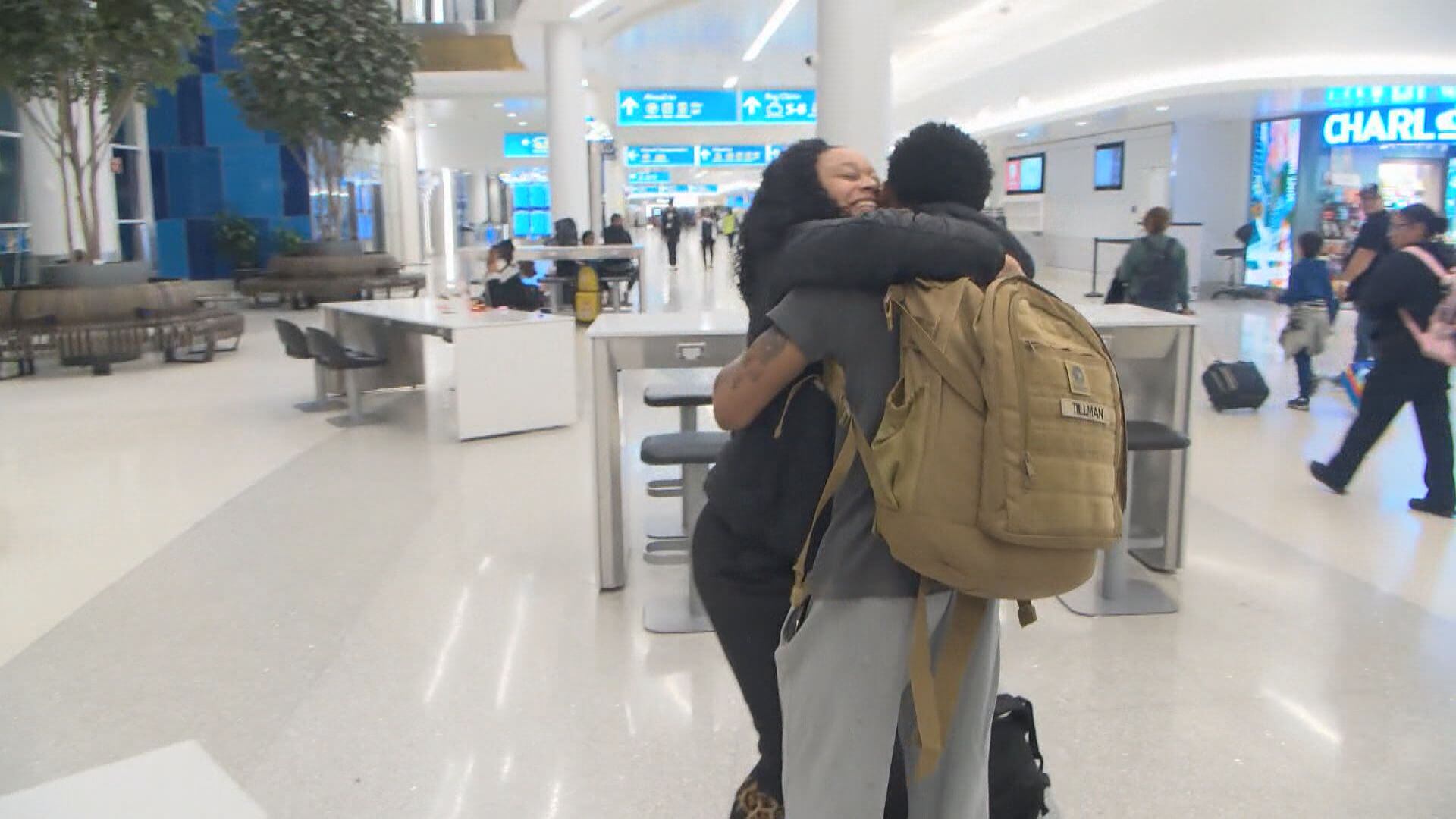 Non-profit helps Charlotte soldier reunite with family for Christmas