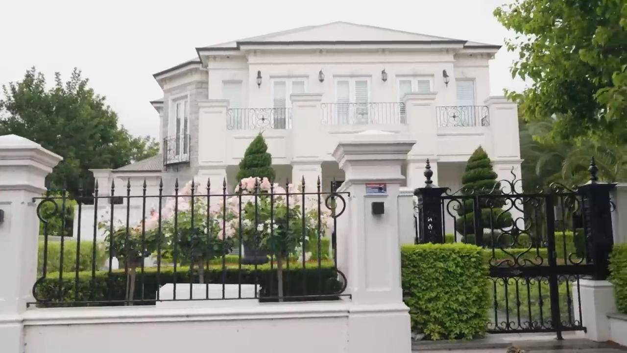 How the wealthiest people in Australia live