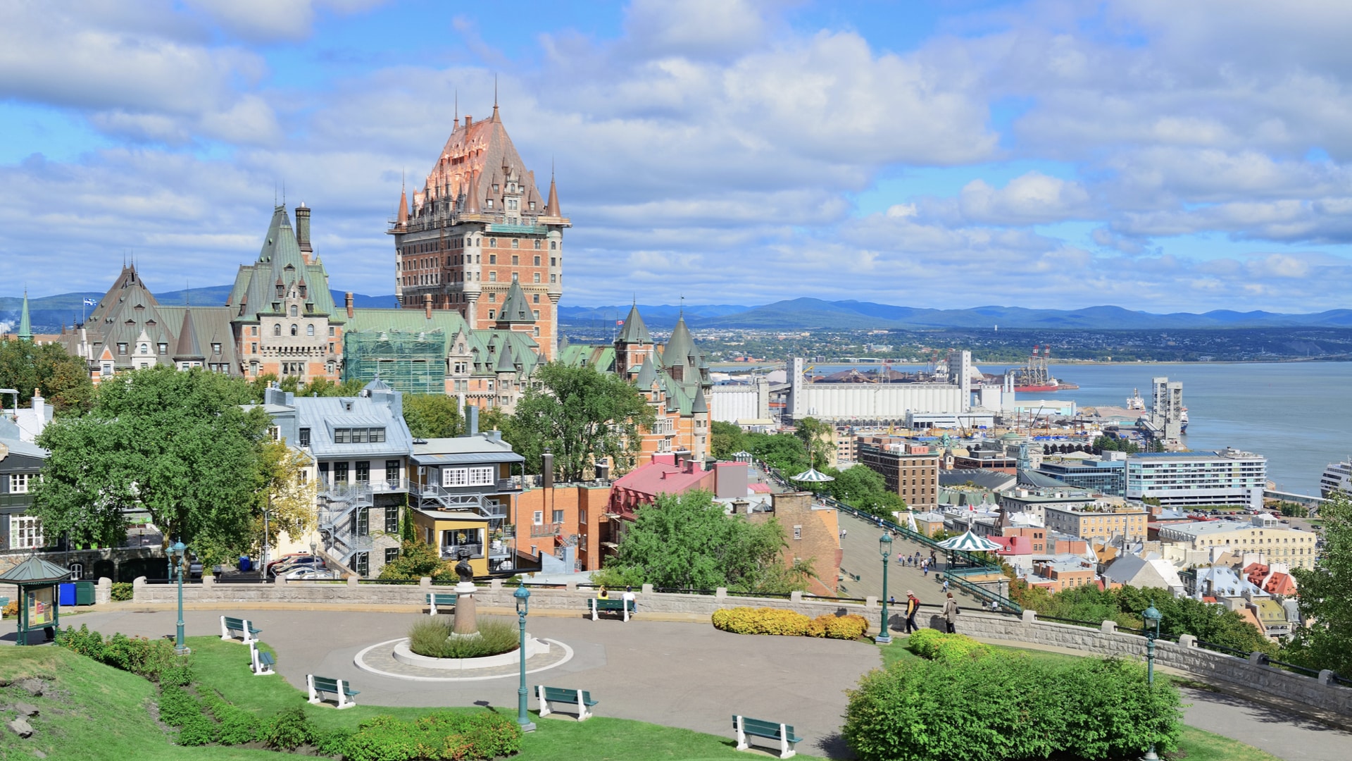 4 Canadian cities Americans love - and 2 they tend to avoid