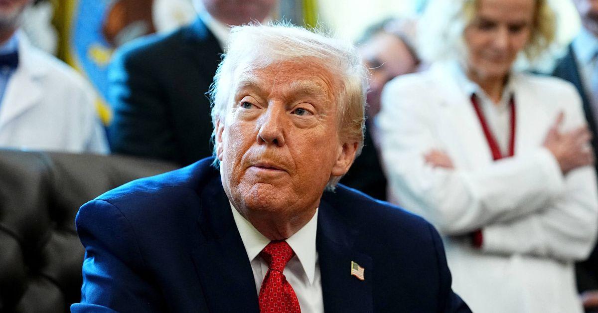 'Creepy' Donald Trump tells 8-year-old girl she's 'beautiful and smart ...