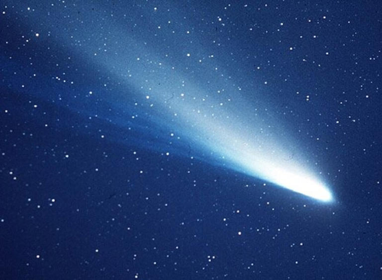 Comet C/2026 A1 (MAPS) is plunging directly toward the sun—current ...