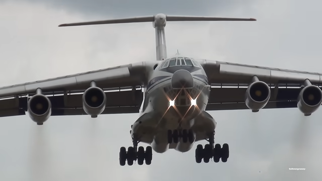 Why these aircraft are almost never seen together
