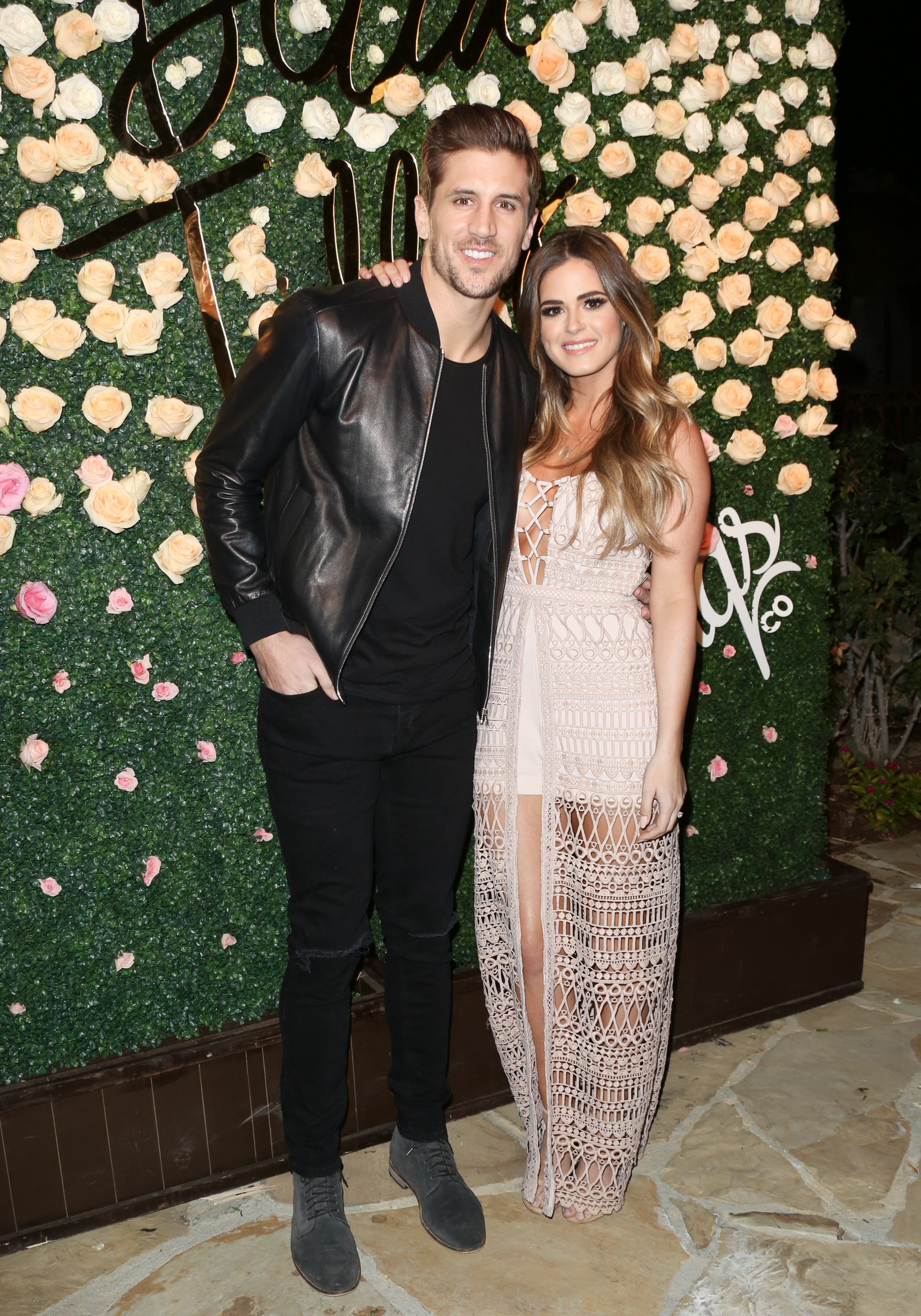 Bachelorette alums JoJo Fletcher and Jordan Rodgers welcome their first ...