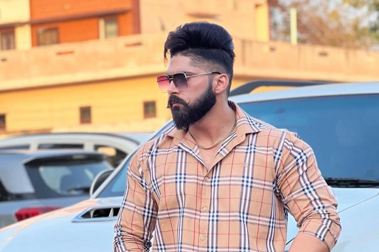 Champion bodybuilder drops dead after lifting 800lbs in competition