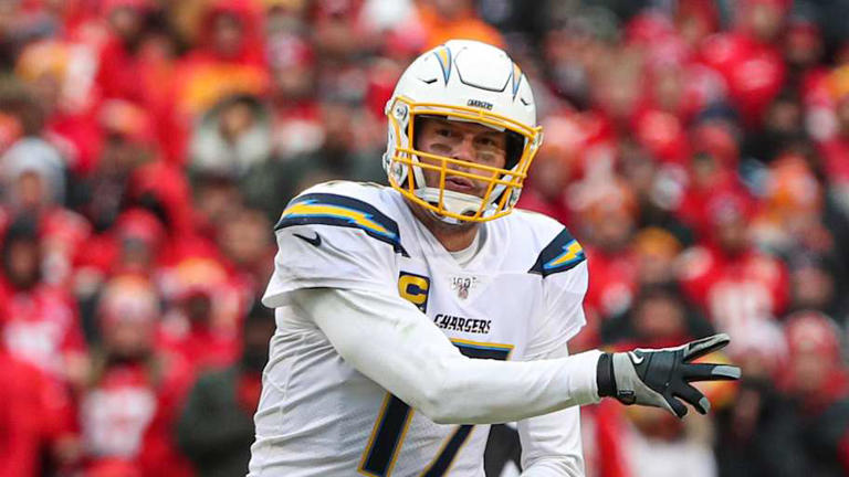 Jaguars' Lawrence Bodes High Respect For Colts Legend