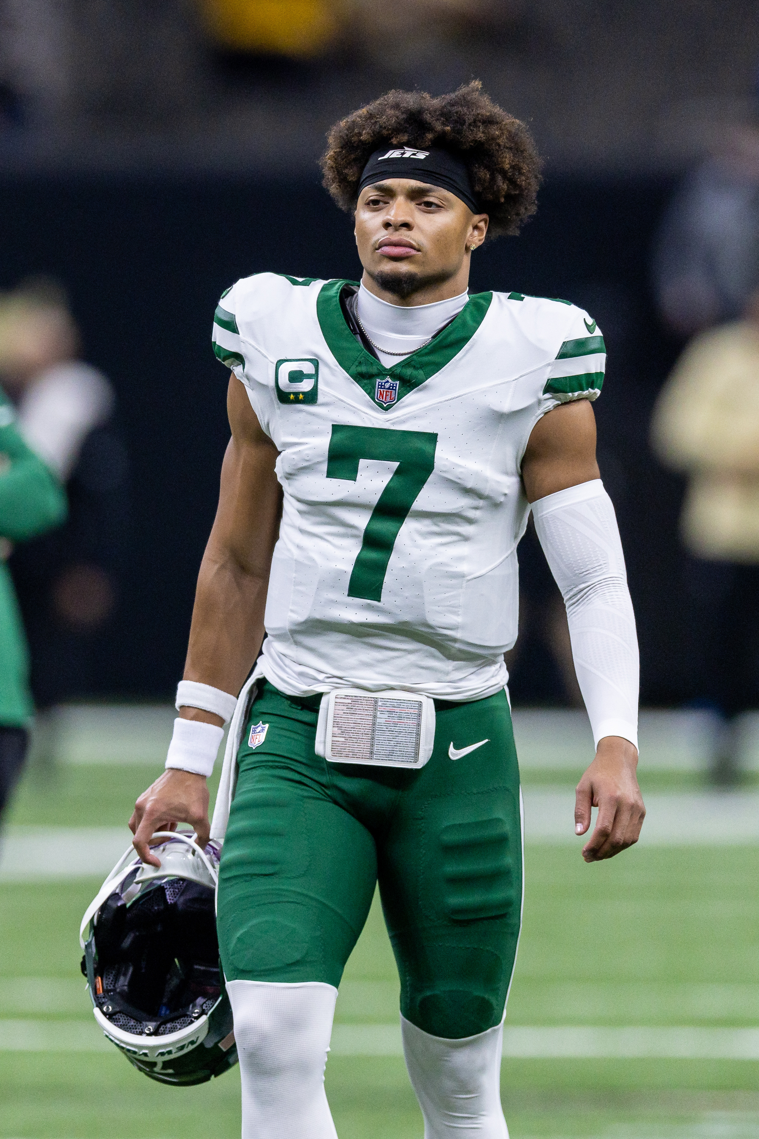 Looking at the financial implications if the Jets cut Justin Fields