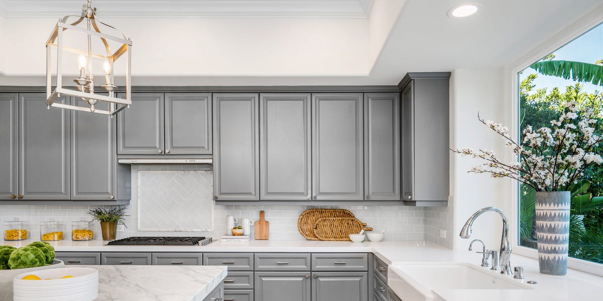 The three kitchen cabinet colors design pros say will be out in 2026