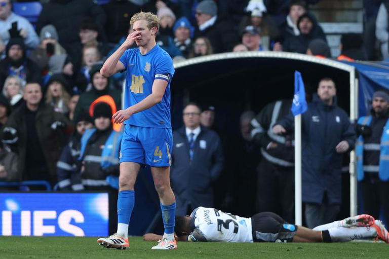 Chris Davies has Demarai Gray injury fear and reacts to Christoph ...