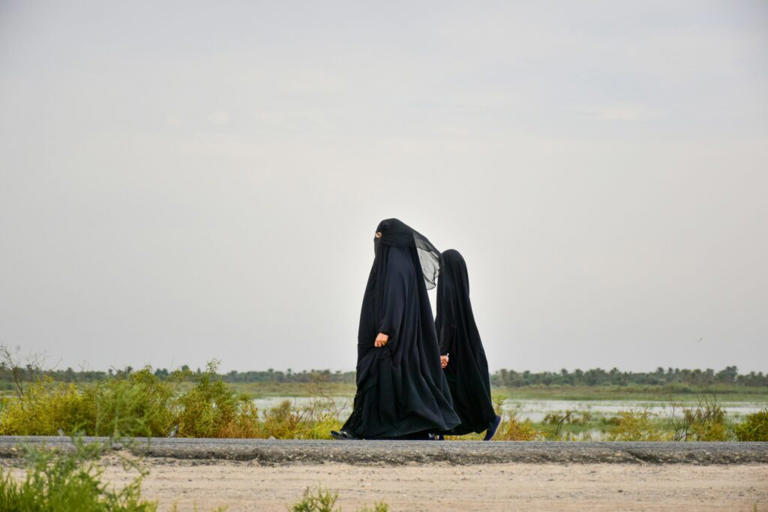 5 countries that still prohibit women from traveling alone