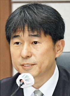 Presiding judge Jee acquits Moon officials, faces Yoon trial pressure
