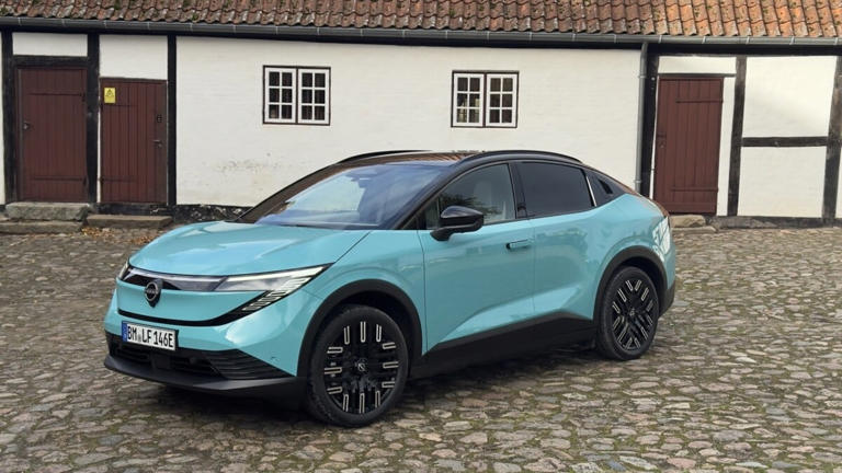 Tesla, Renault, Peugeot : voici les 10 voitures électriques avec le ...