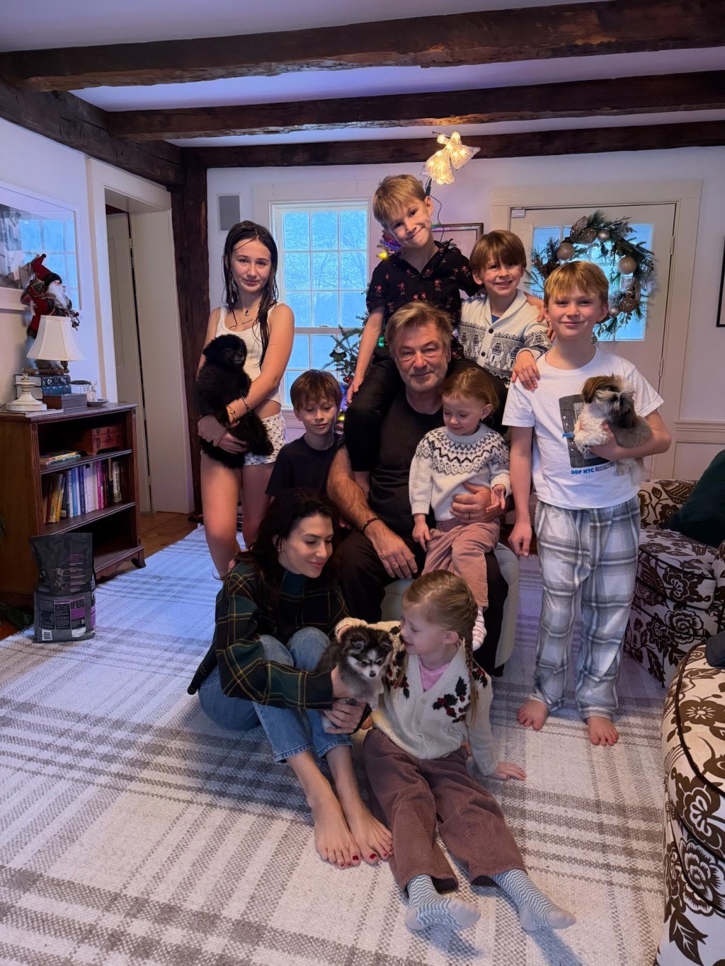 Alec and Hilaria Baldwin capture chaotic Christmas with their 7 kids ...