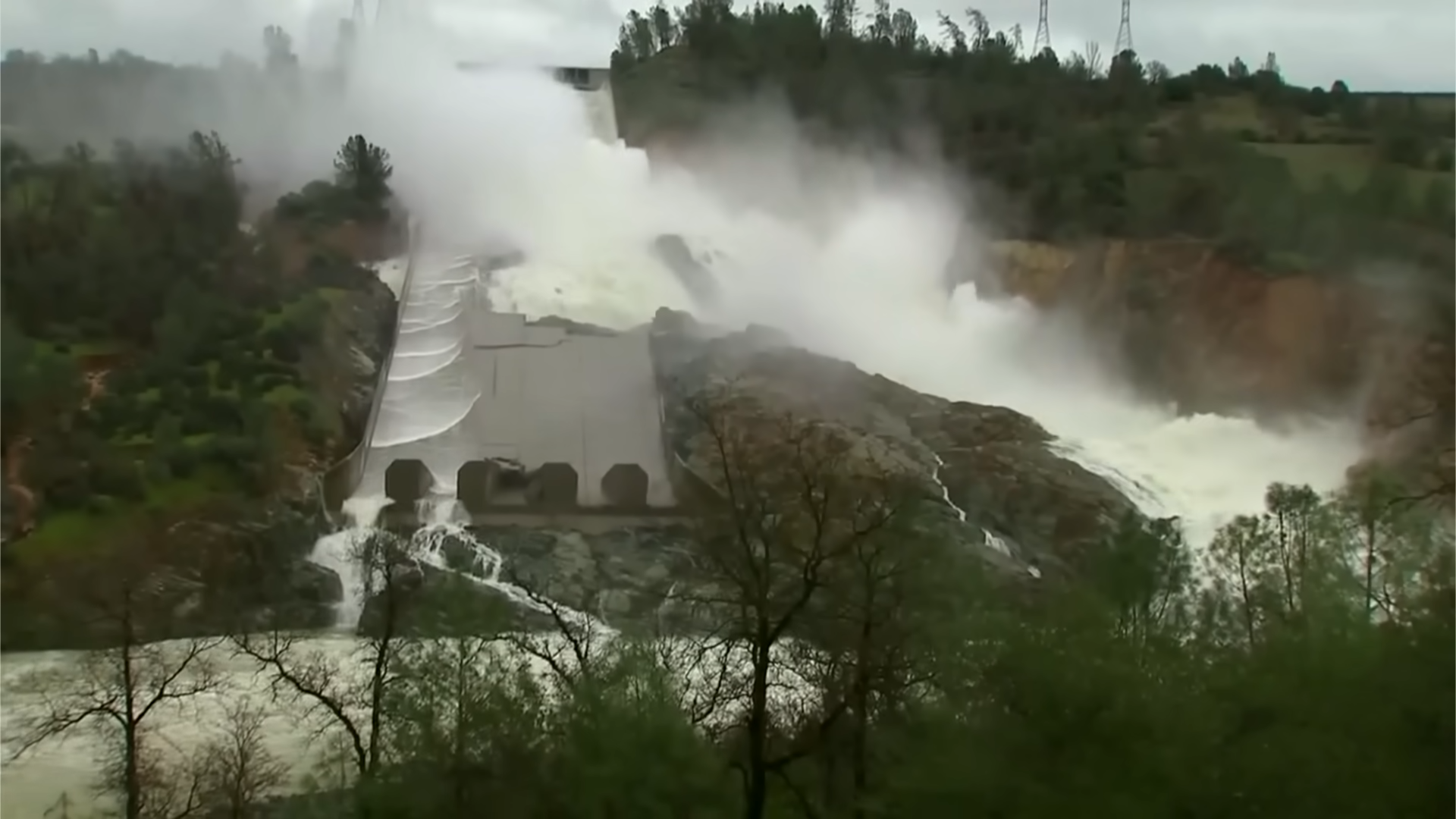 200,000 people evacuated - the dam was minutes from failing
