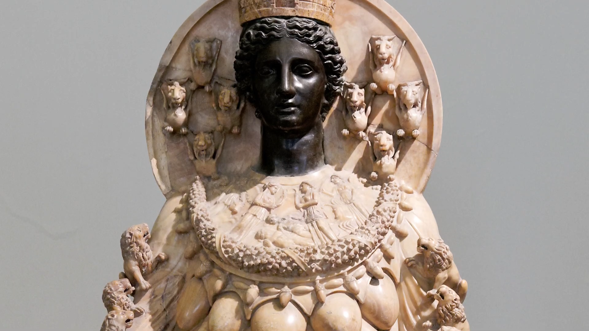 How experts actually define cults versus religions