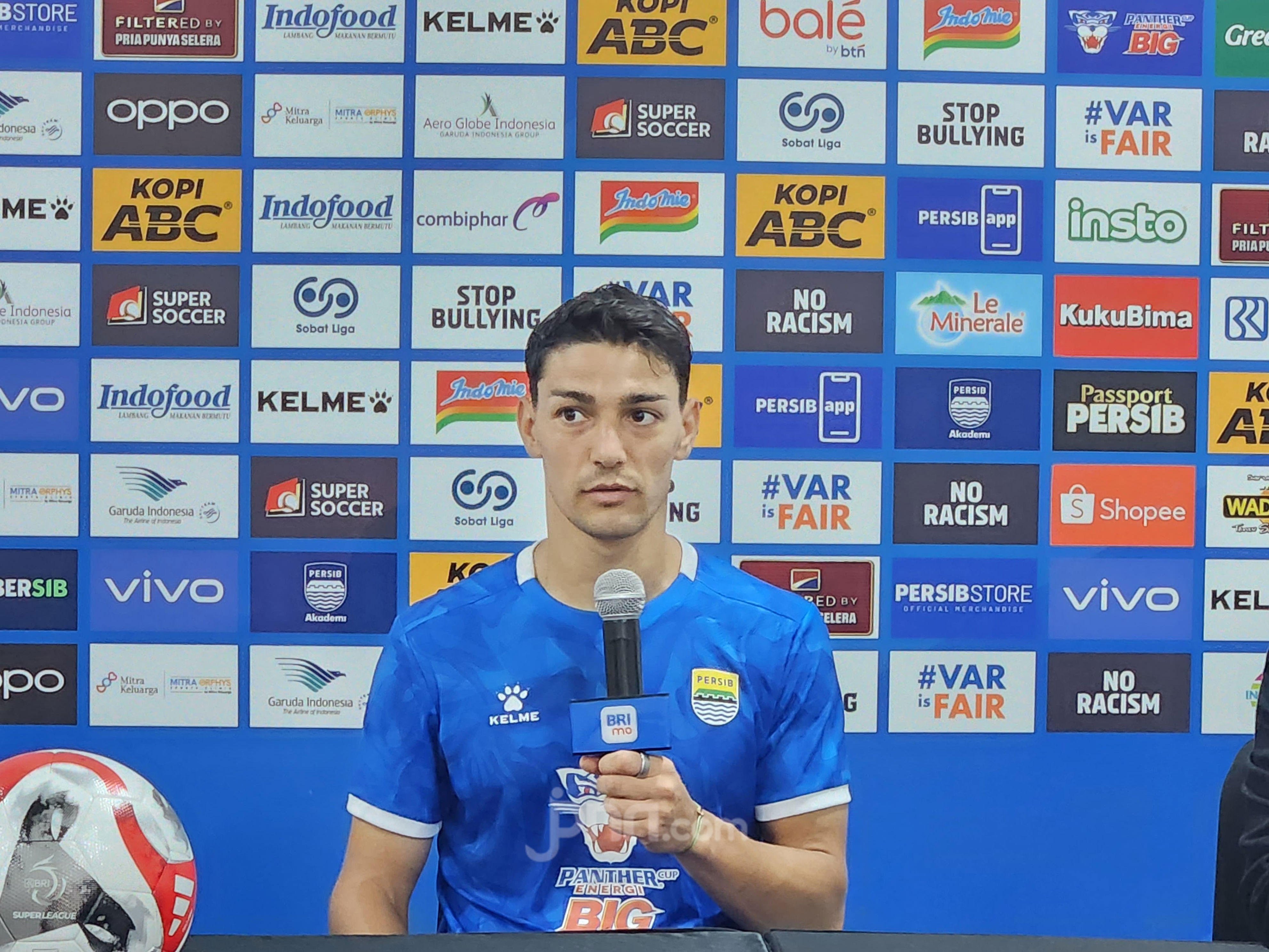 Bek Persib Federico Barba tak terganggu rumor ke Pescara, pilih fokus ...