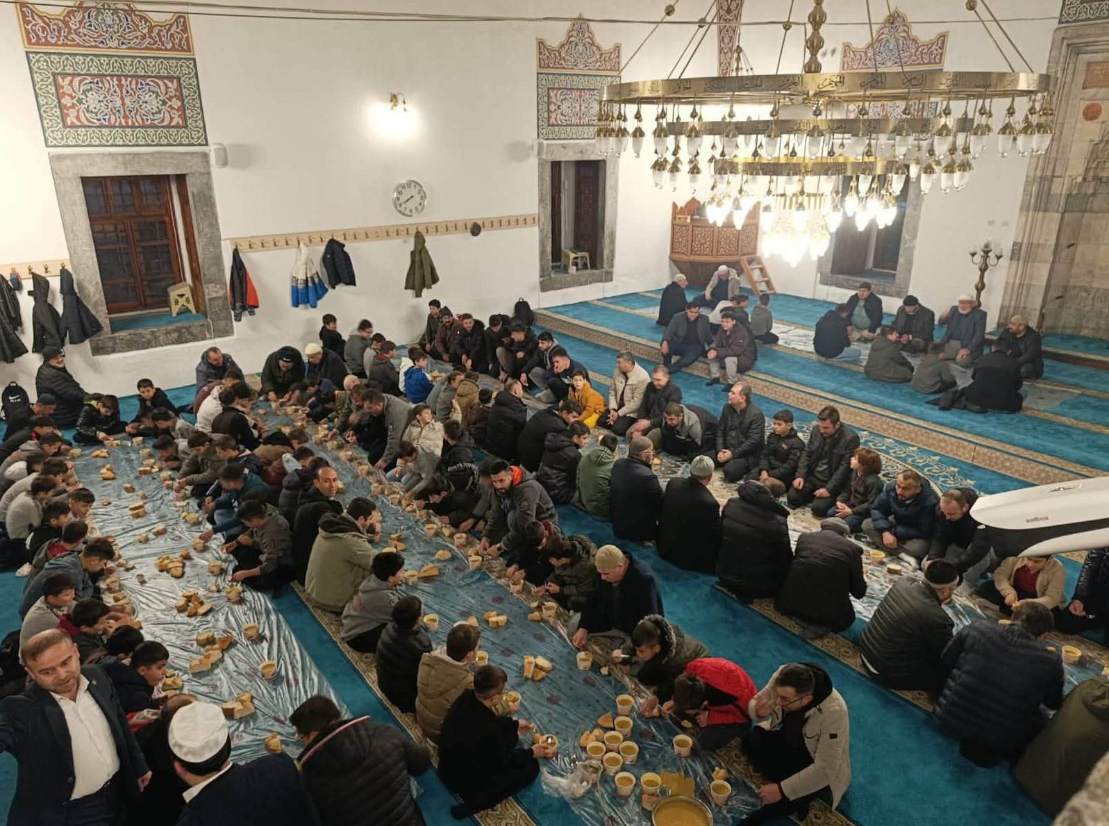 Karapınar’da öğrenciler sabah namazında buluştu