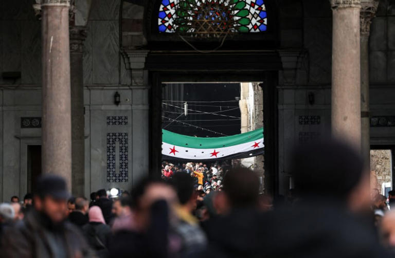 Sectarian attack: Eight dead, 21 injured in Homs mosque incident ...