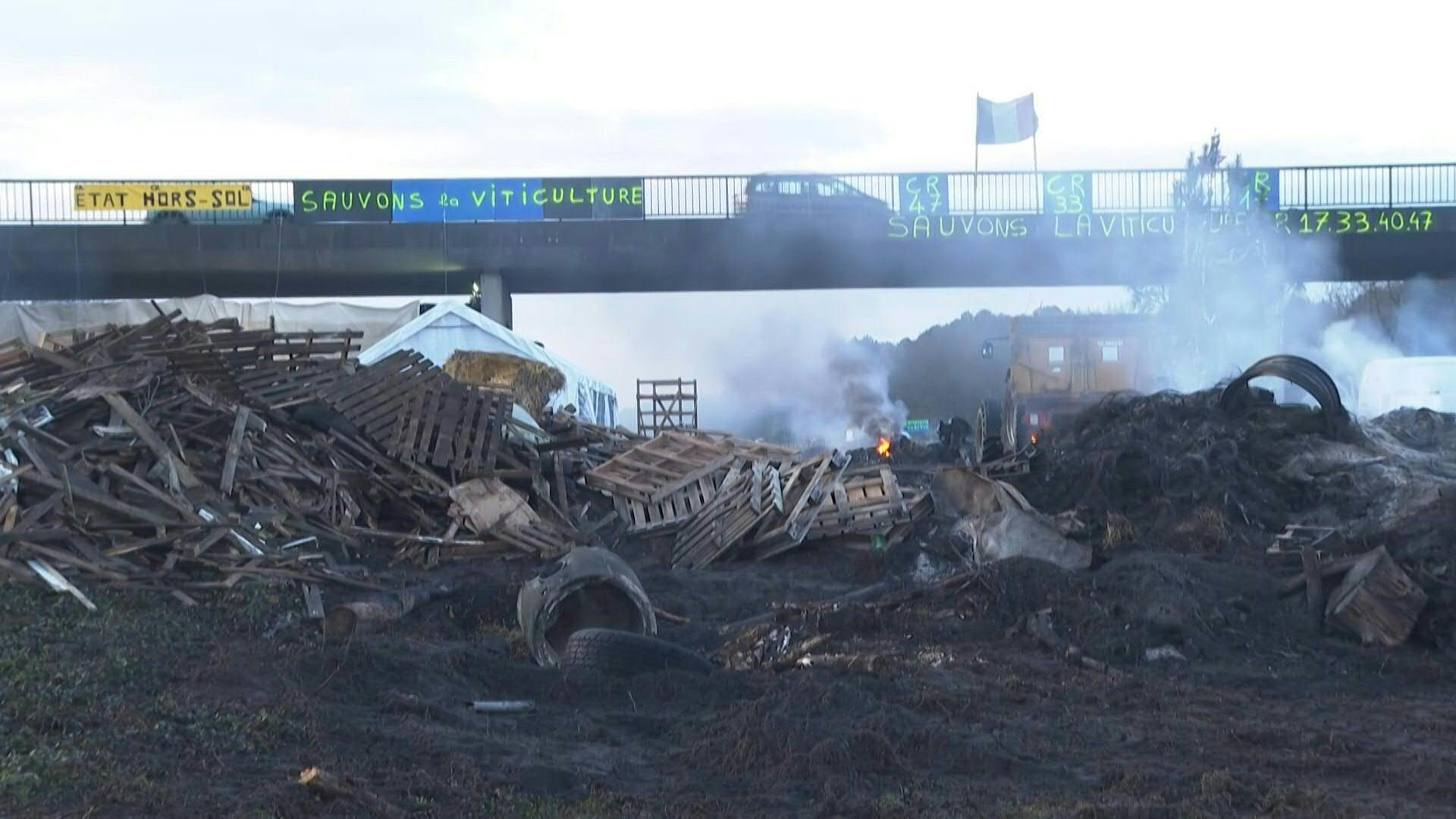 Mobilisation agricole : levée du barrage sur l'A63 près de Bordeaux