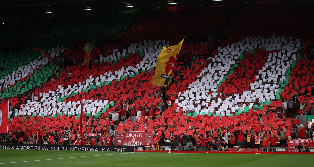 Οι γιοι του Ζότα στις μασκότ για το Λίβερπουλ-Γουλβς