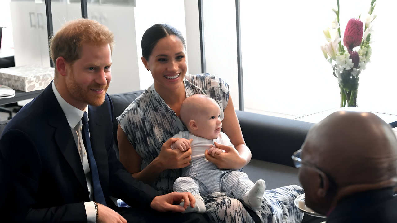 Prince Harry leaves wife and children days before Christmas as Meghan ...