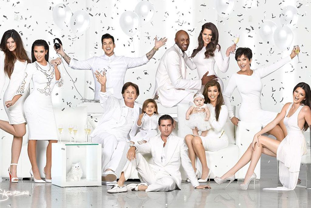 Duelo de peinados navideños 'made in Kardashian': ¿eres más de Kim o de ...