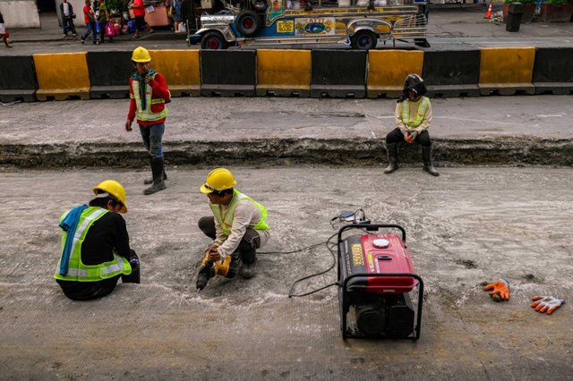 DPWH says working 24/7 to fast-track EDSA rehabilitation